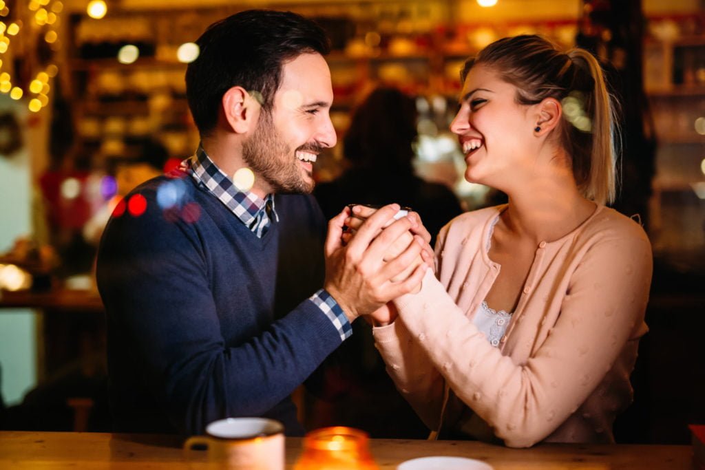 Tips for Planning a Romantic Date Night - WingTunes