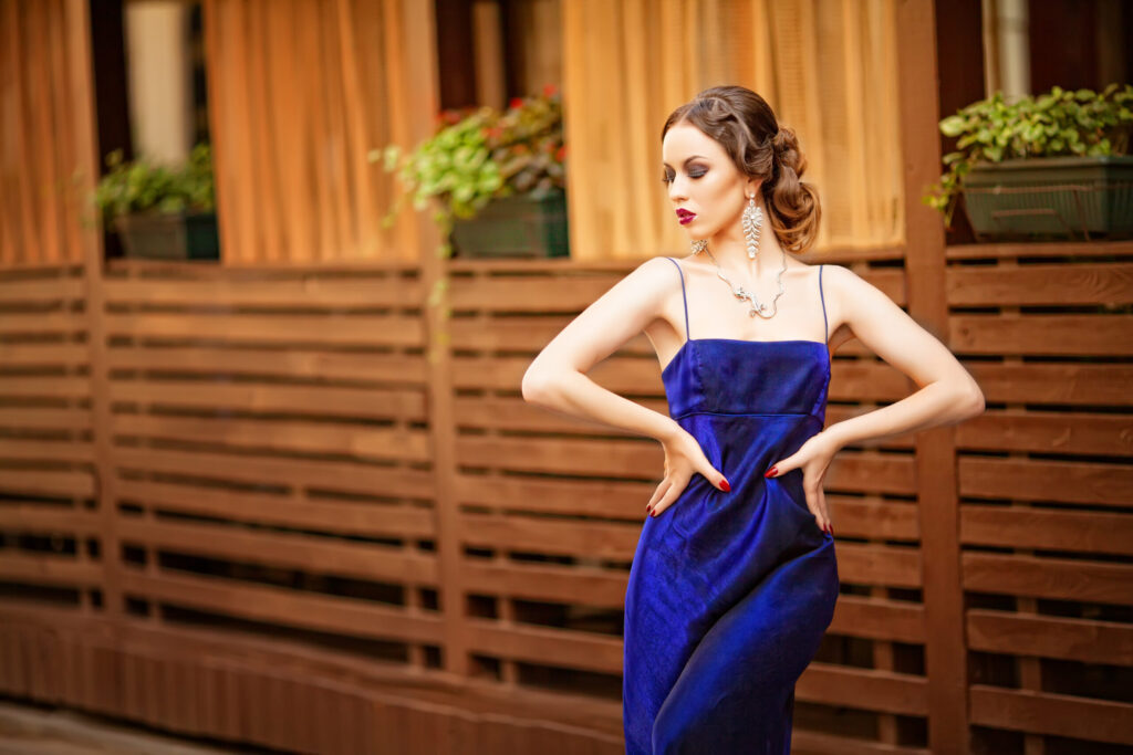 Elegant Options: Choosing the Perfect Navy Blue Dress for Every Occasion - WingTunes